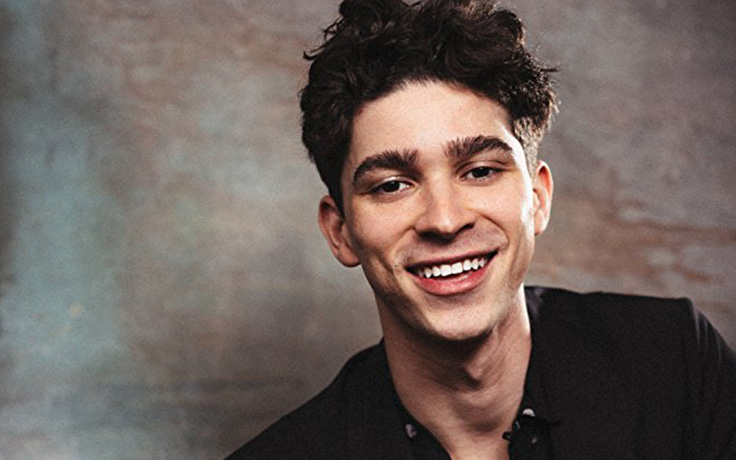 Portrait : Isaac Cole Powell – Baguette on Broadway